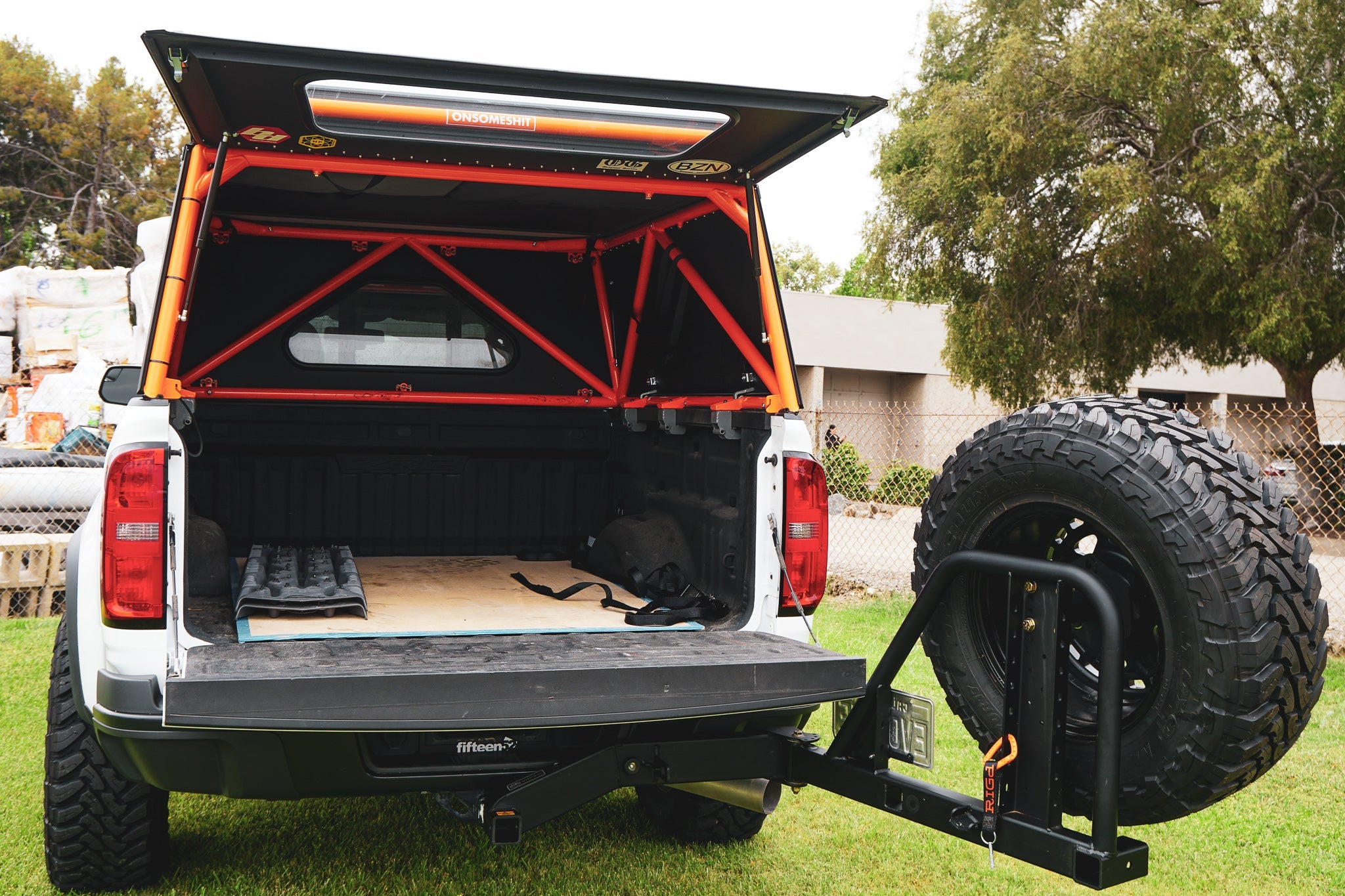 RIG'd UltraSwing™ Multi-Fit Spare Tire Hitch Mount — 4Runner Lifestyle