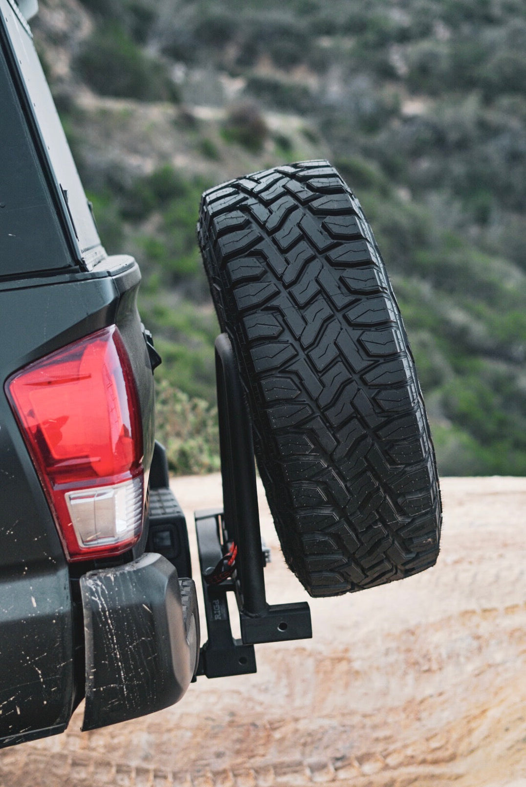 RIG'd UltraSwing™ Multi-Fit Spare Tire Hitch Mount — 4Runner Lifestyle