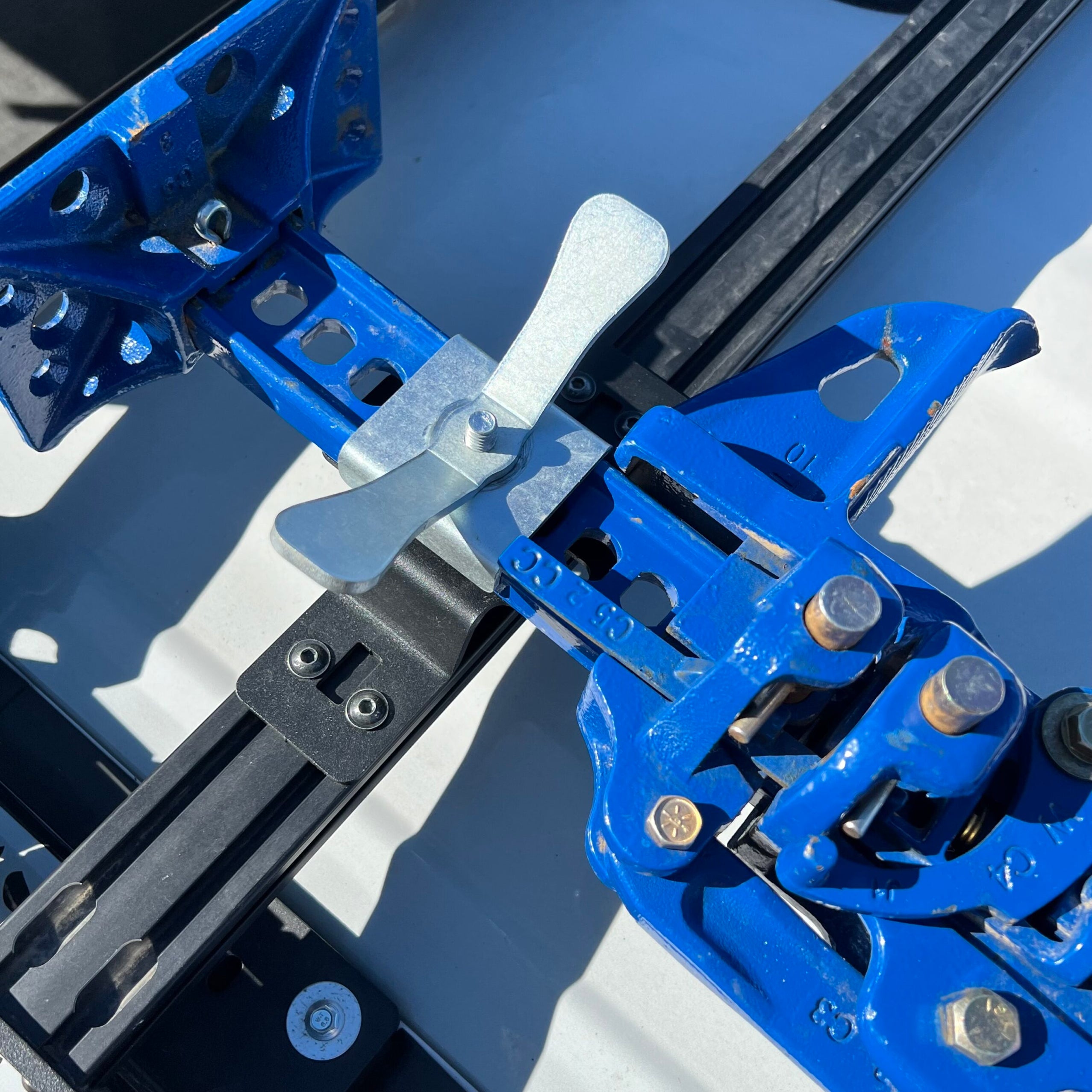 RCI Roof Rack Hi-Lift Mount — 4Runner Lifestyle