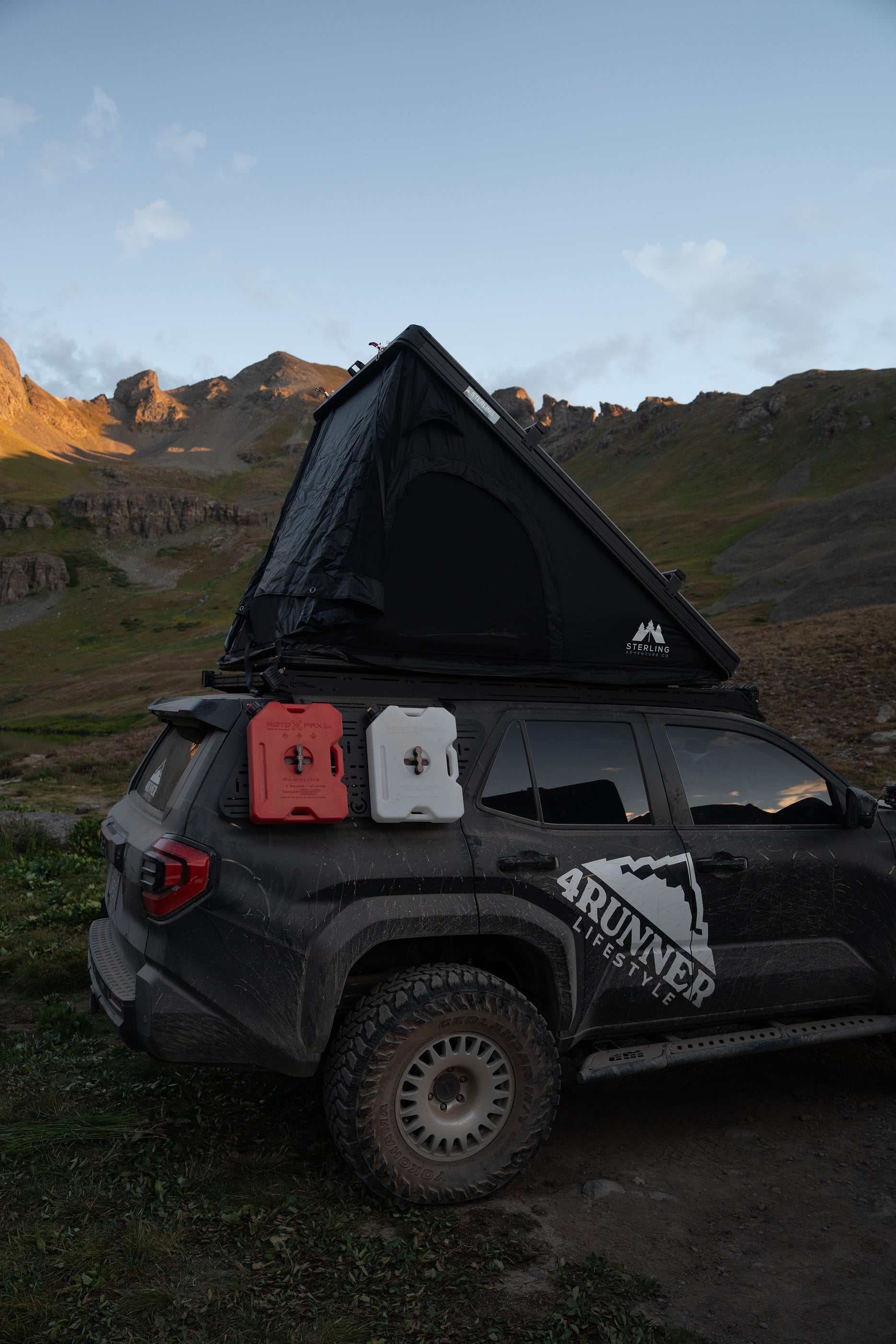 Sterling Adventure Co. Wasatch Lite Aluminum Hardshell Rooftop Tent ...