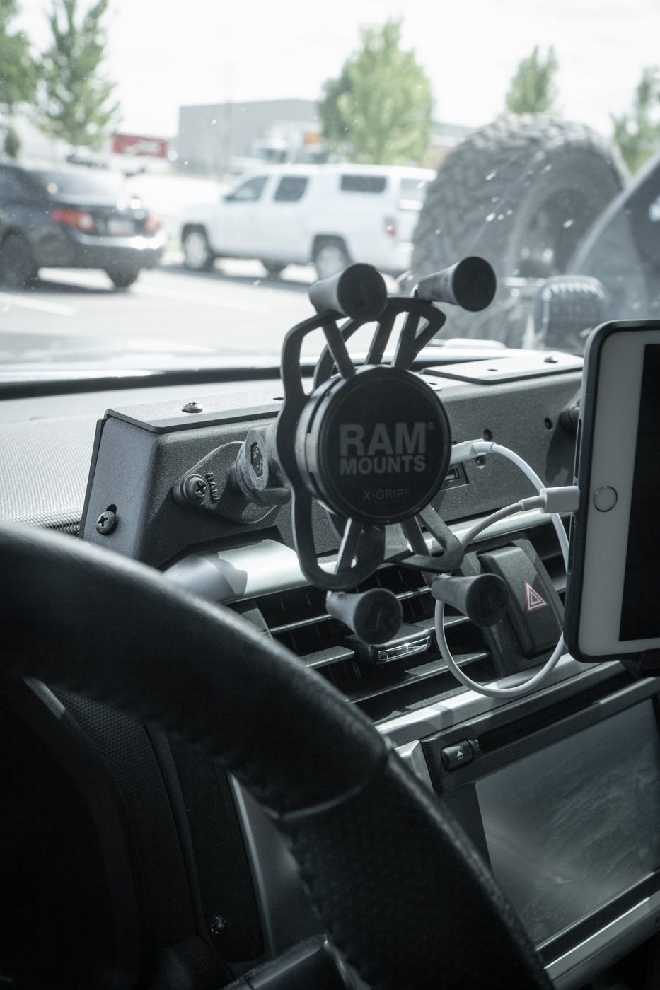 Expedition Essentials Powered Accessory Dash Mount For 4Runner (2010-2 ...