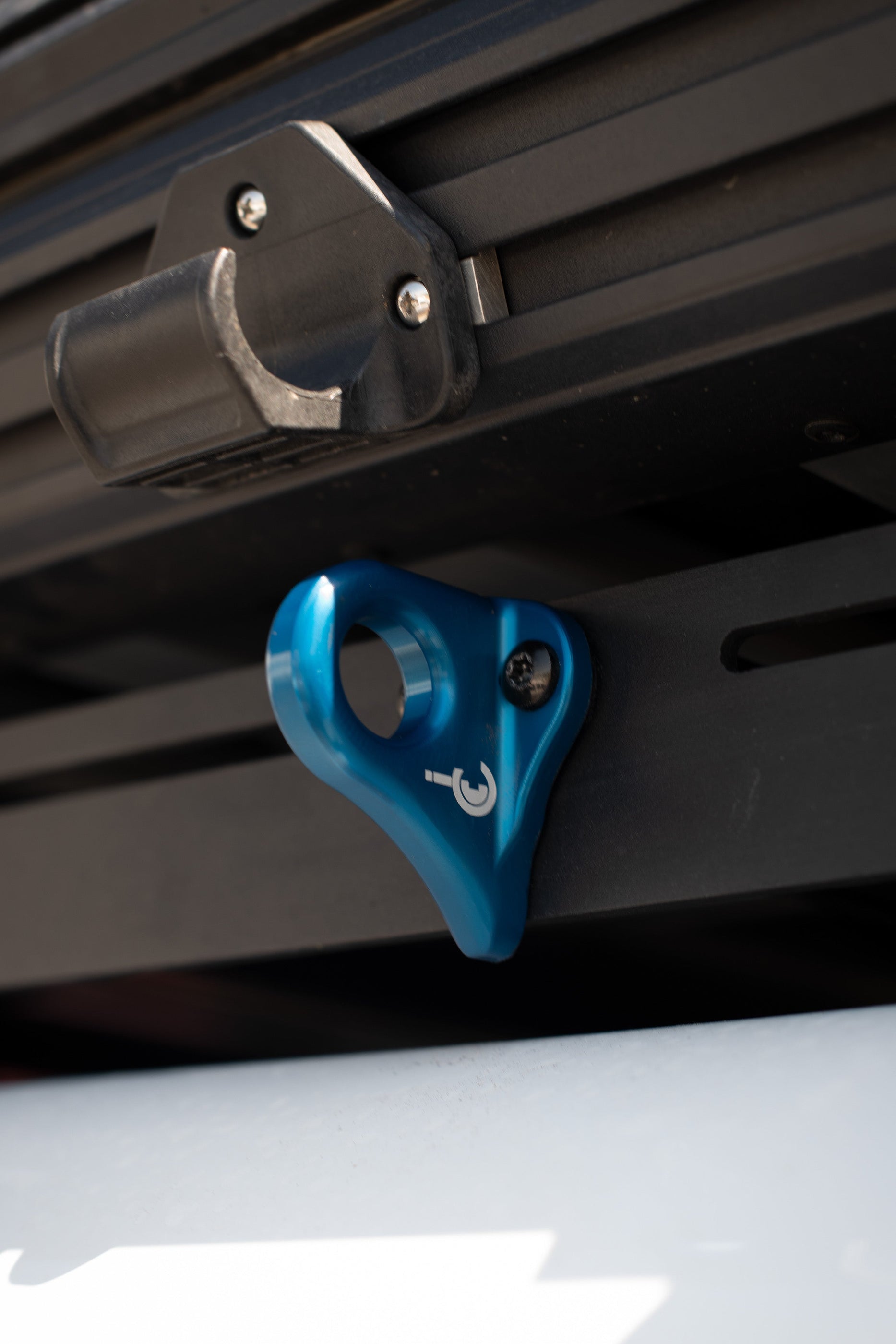 Prinsu Universal Utility Hook — 4Runner Lifestyle